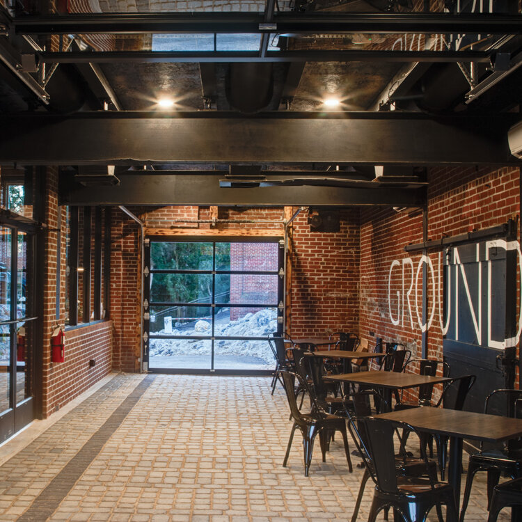 SAAarchitects - Red Lion Table Company